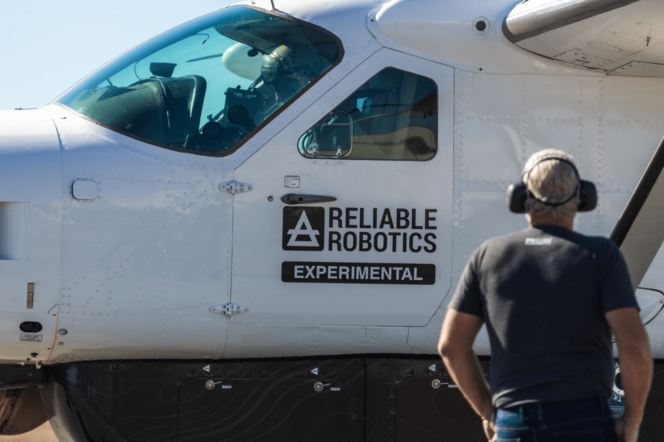 This Cargo Plane Just Took A Flight With No Pilot On Board - » Raise ...