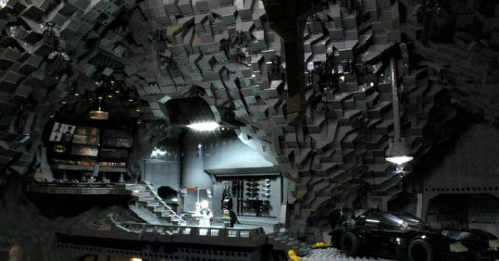 Check Out This Awesome Batcave Made Out Of 20,000 LEGO Block