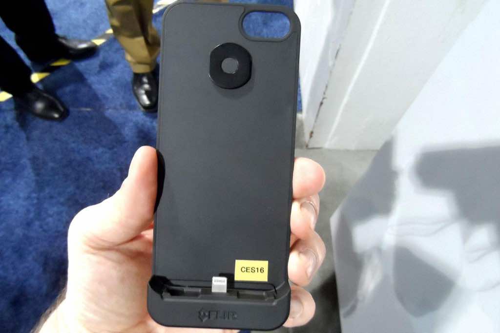 This New iPhone Case Adds Thermal Imaging To Your Phone And