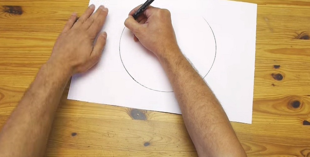 Here s How You Can Draw A Perfect Circle Freehand Here s How You Can Draw A Perfect Circle Freehand