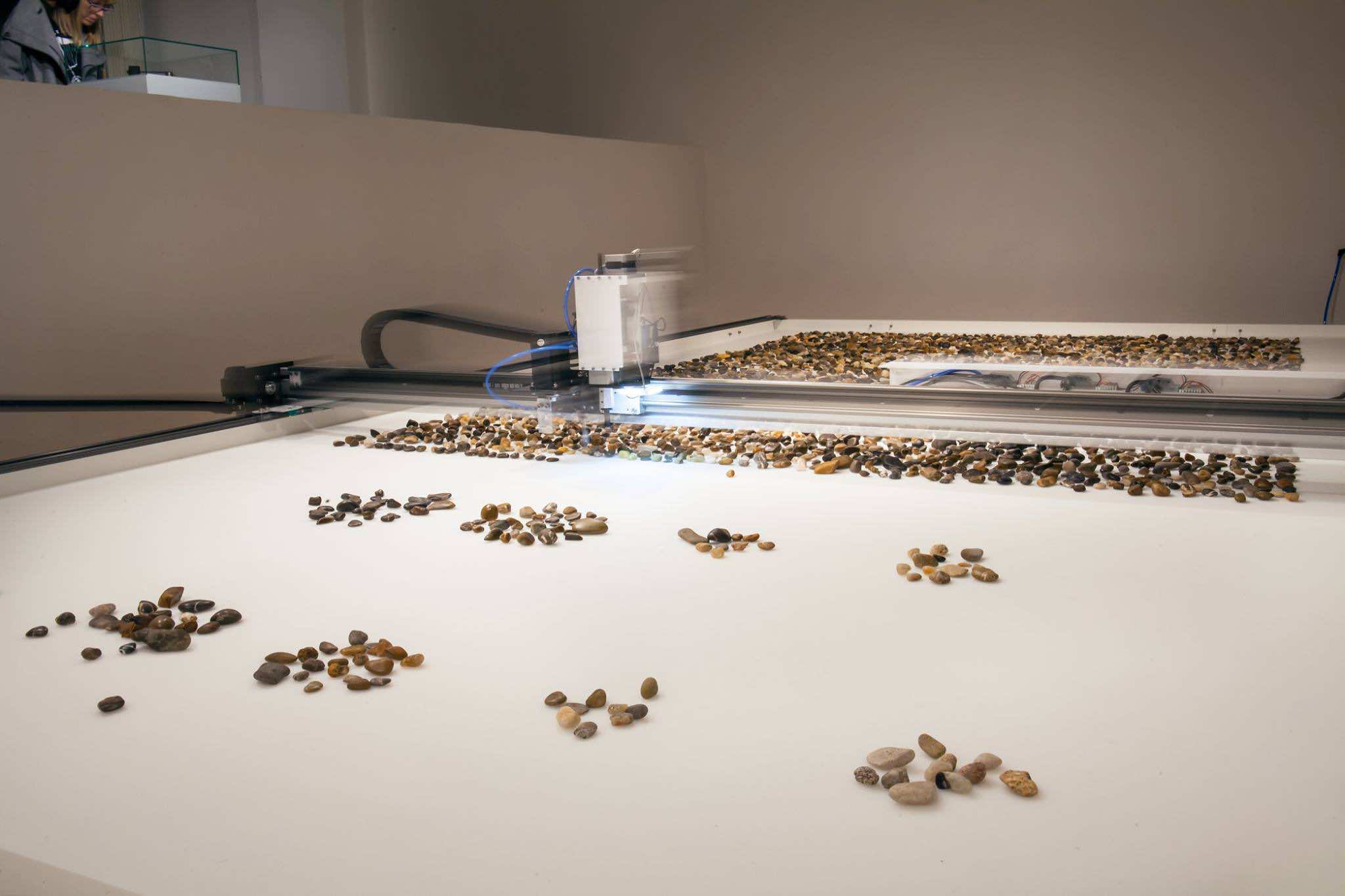 Robotic Rock Sorter Takes The Internet By Storm