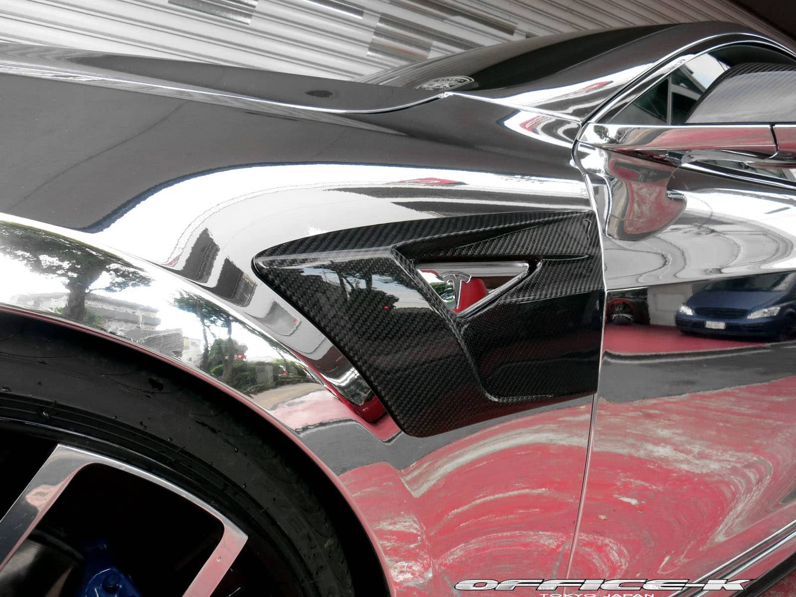 This Chrome Tesla S Is The Coolest Thing You Will See Today