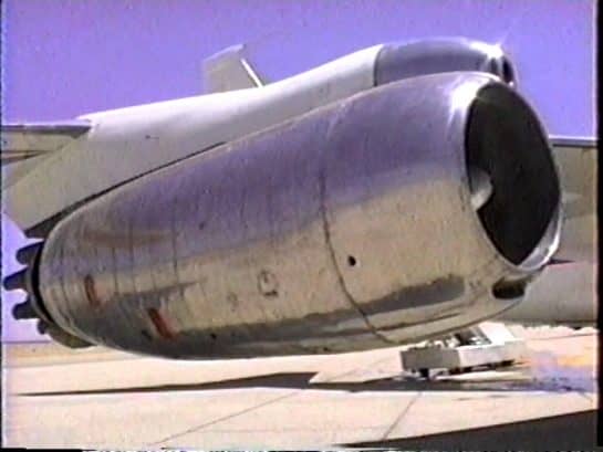 This Is Why Airliners Have Engines Under Their Wings Instead