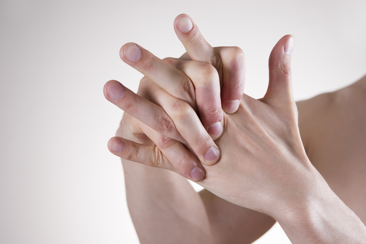 Science Finally Figured Out Why Our Knuckles Pop And Crack