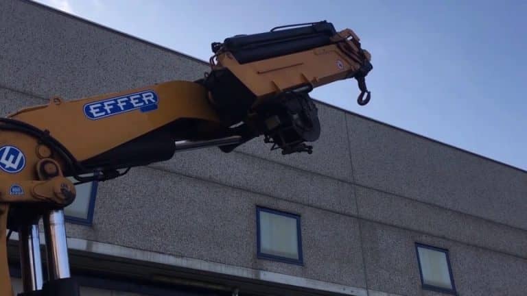 Watch These Two Hackers Hack Construction Machines At A Work