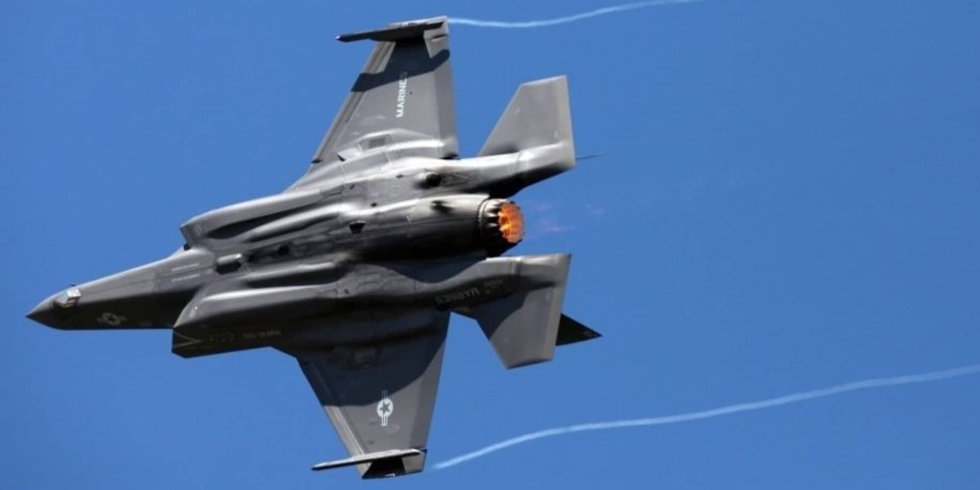 US Airforce F-35 Joint Strike Fighter Goes Down After Collid