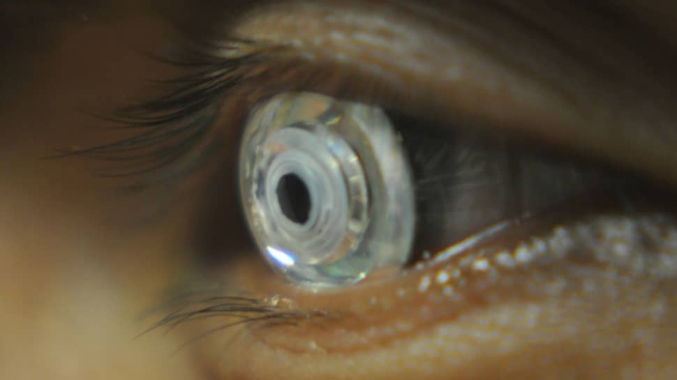 These Telescopic Eye Lenses Can Zoom In & Out If You Wink