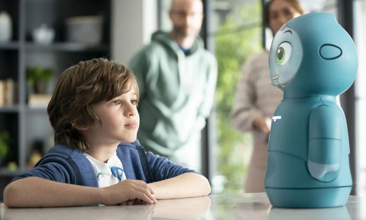 Meet Moxie – A New $1,500 Robot That Will Teach Your Kids