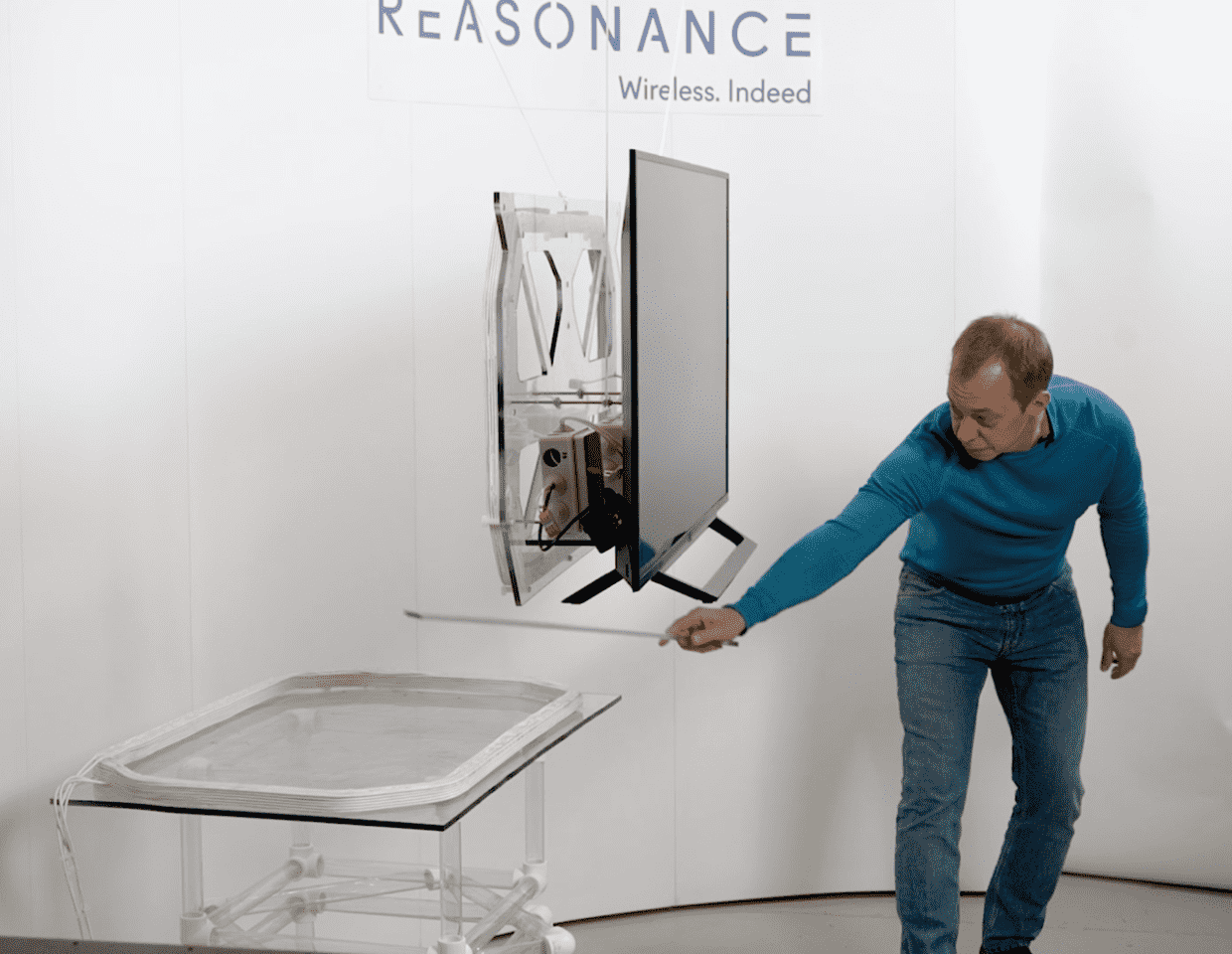 Reasonance Prototype TV Works Wirelessly Without Needing Any