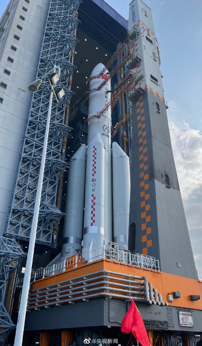 A Chinese Rocket Is Falling Back to the Earth Uncontrolled