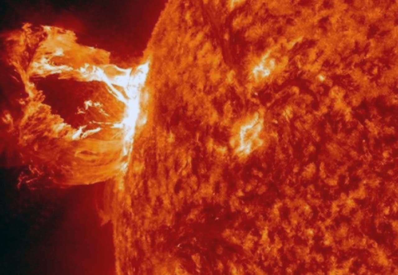 Solar Orbiter Probe Captures Coronal Mass Ejection From The