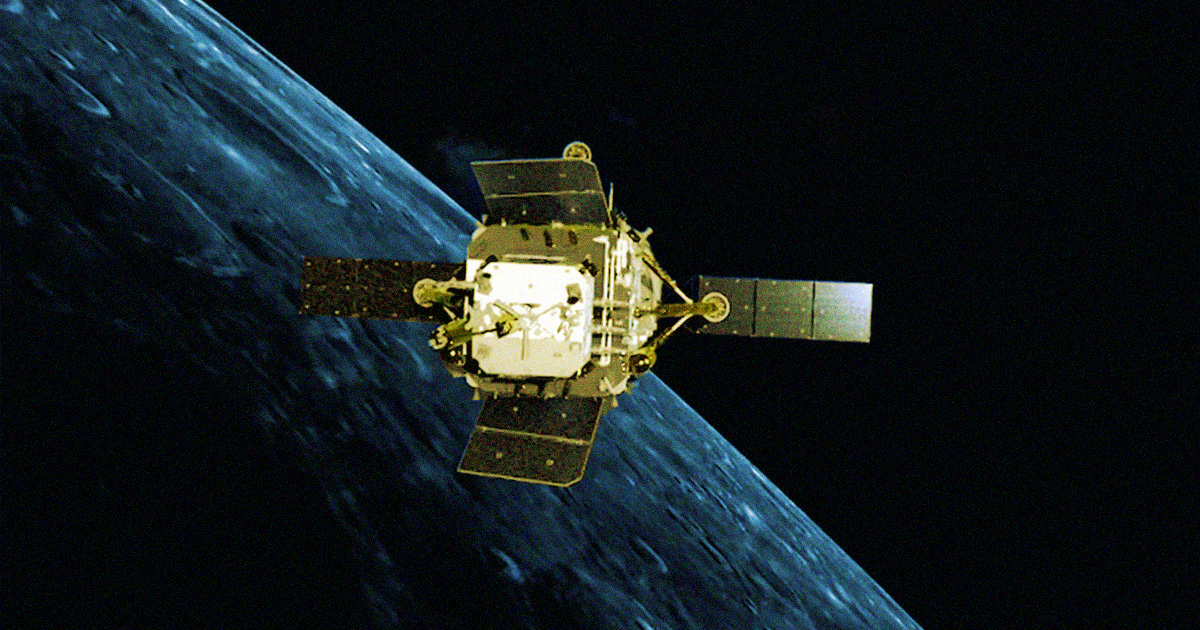 The Chinese Probe Has Returned Back To The Moon From Deep Sp