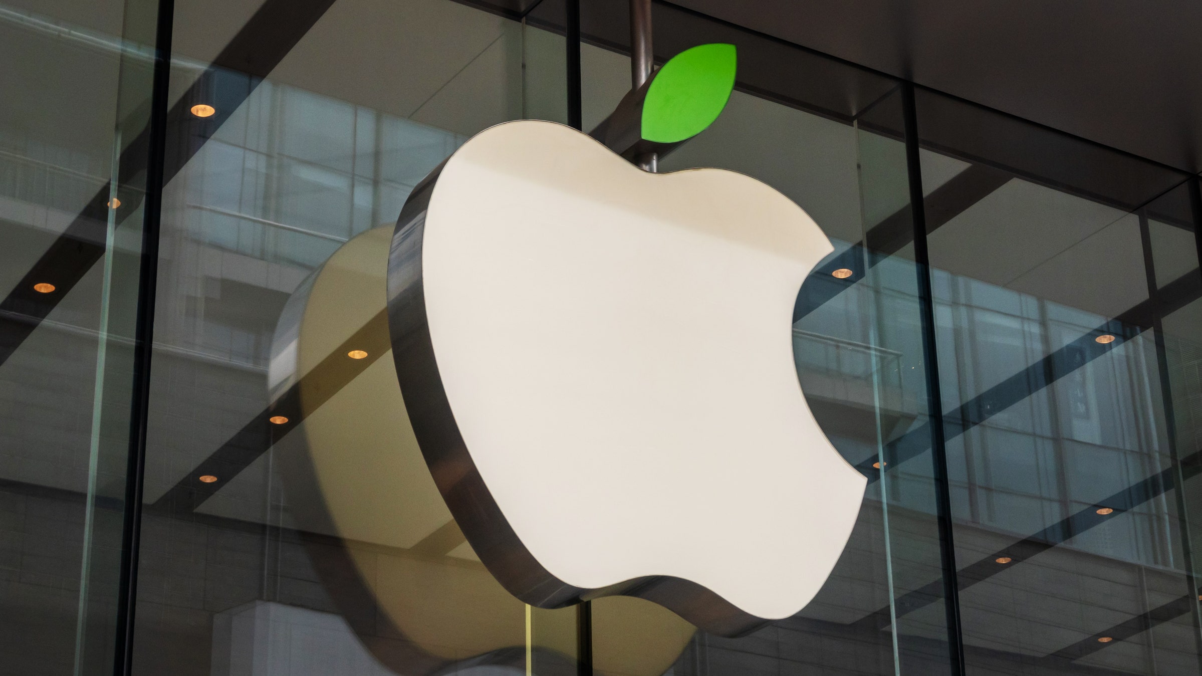 Apple Is Finally Allowing People To Repair Their Apple Devic