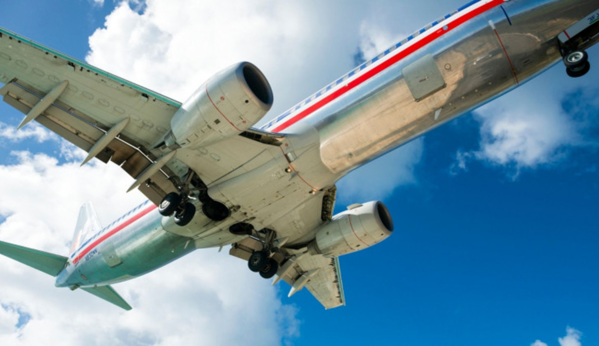 Stowaway Survives Two Hours Inside a Boeing 737's Wheel Well