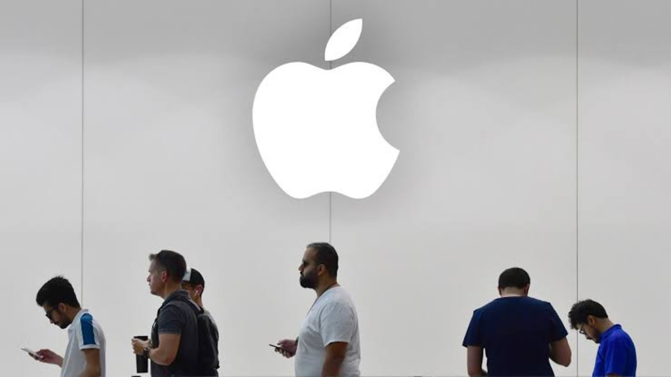 Apple Is Paying Its Engineers $180,000 Bonuses To Stop Them