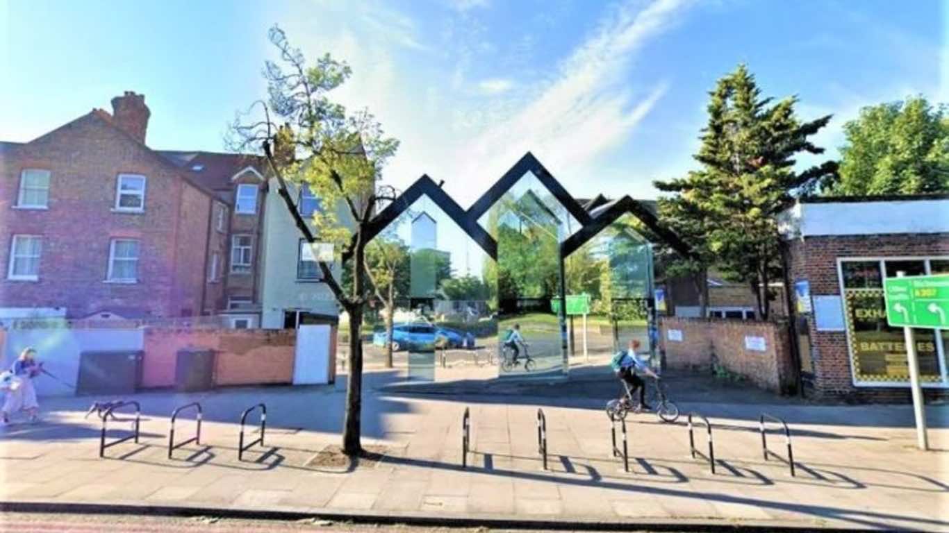 This 'Invisible House' In London Is Covered In Mirrors