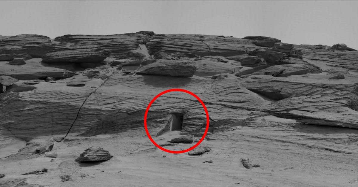 Zoomed-Out Pictures Of The 'Doorway' On Mars Have Been Revea