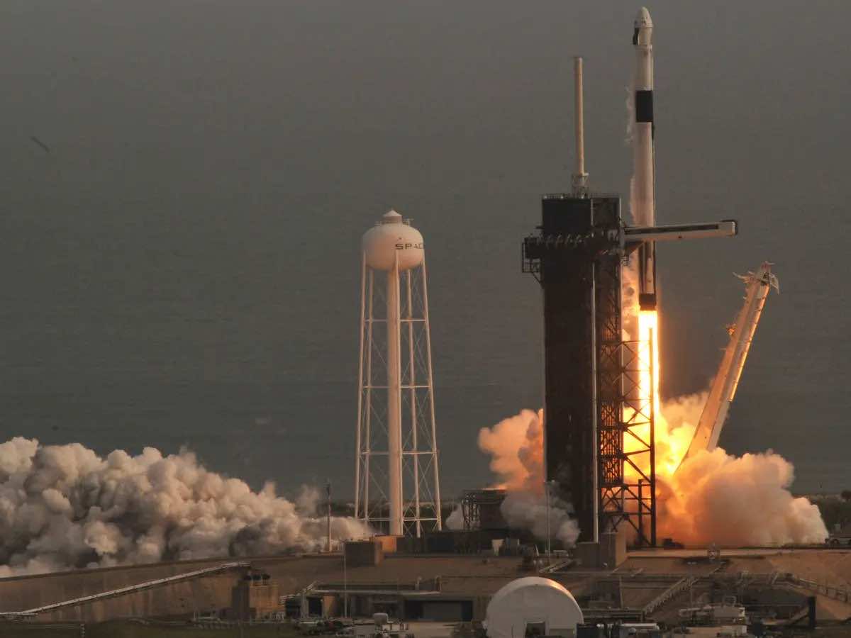 NASA Is Reportedly Afraid That SpaceX Rockets Will Explode A