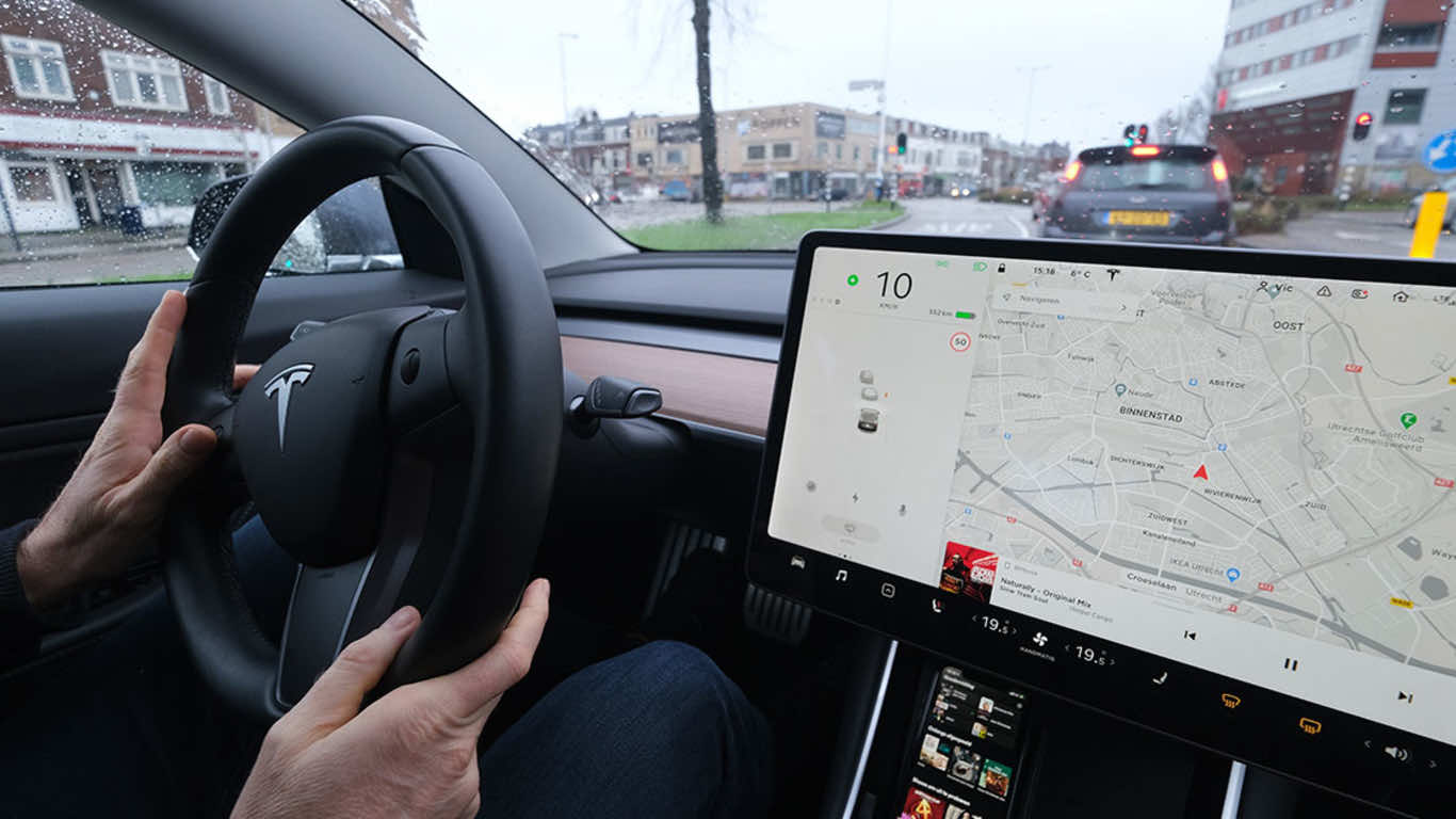 Study Finds That Buttons In Cars Are Safer And Quicker To Us