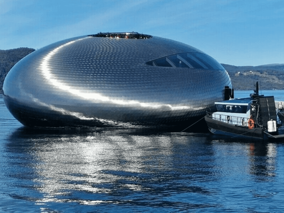 This Amazing Floating Exhibition Has Been Designed To Look L