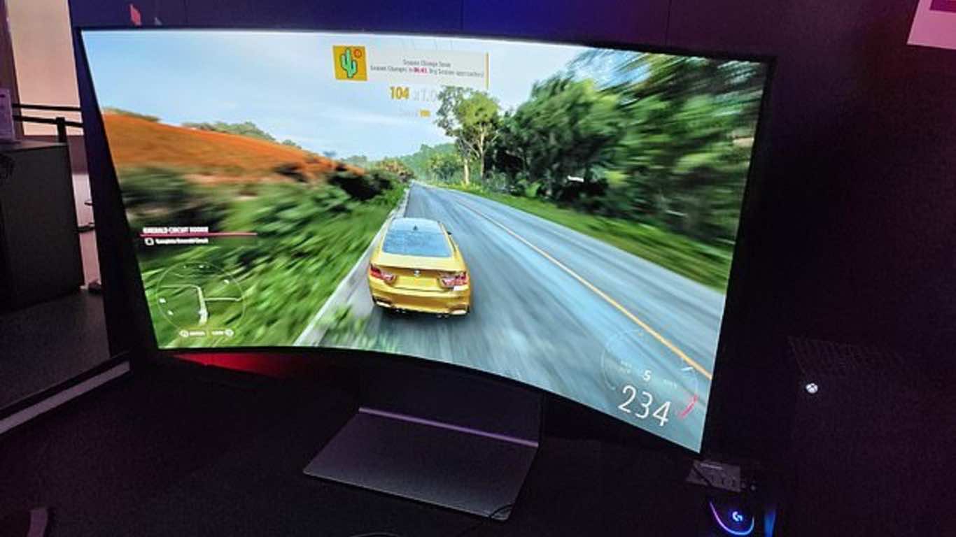 LG Has Unveiled Its First-Ever Bendable OLED TV - And It Loo