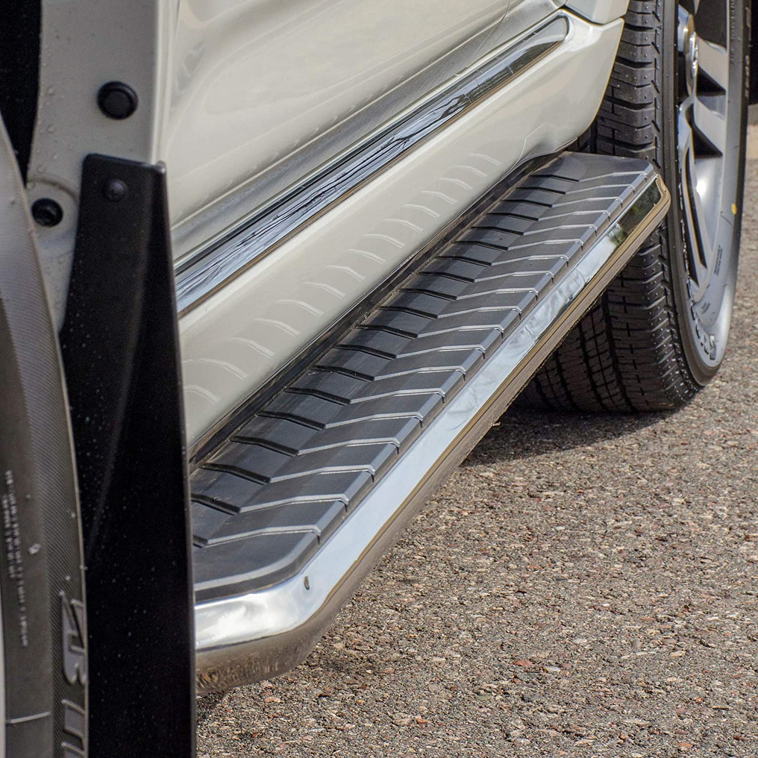 10 Best Running Boards For Nissan Leaf