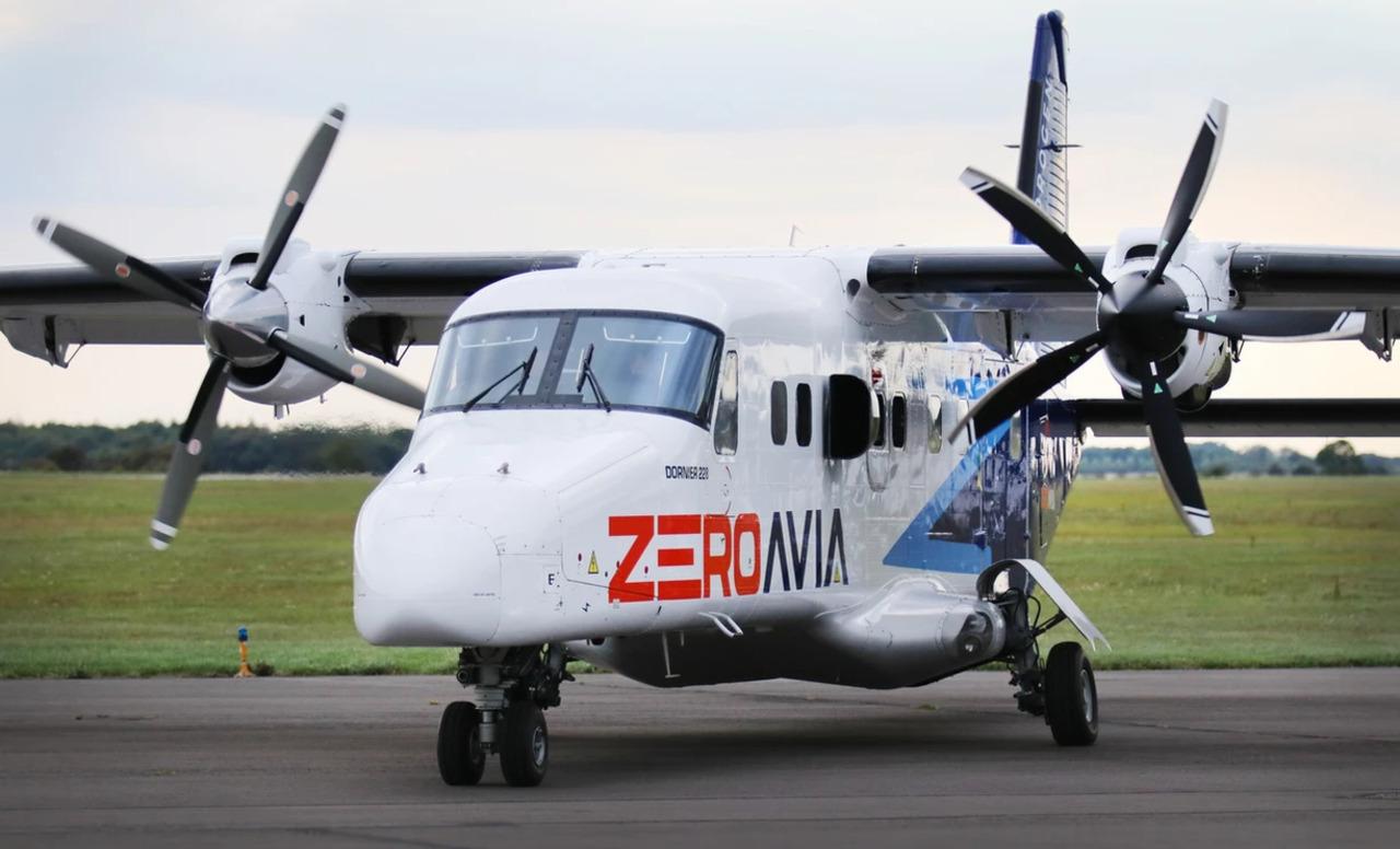The World's Largest Aircraft Powered With A Hydrogen-Electri