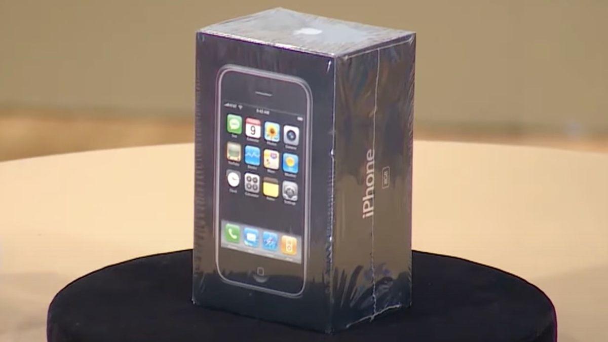 An Unopened Original iPhone From 2007 Is Set To Fetch $50k A