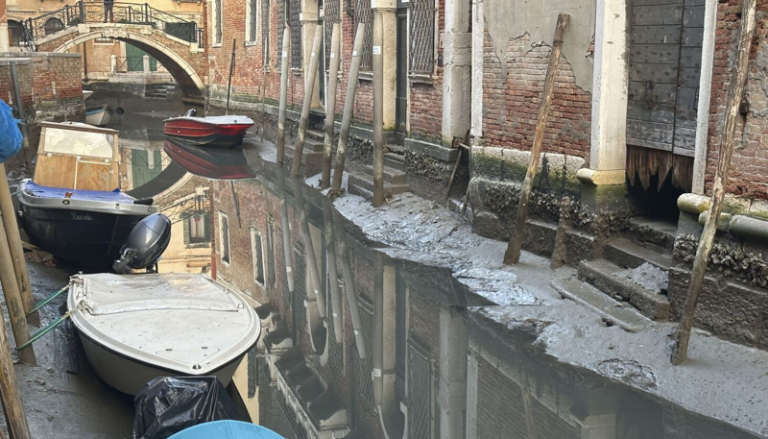 New Pictures Show Venice With Its Canals Drained - And It Lo