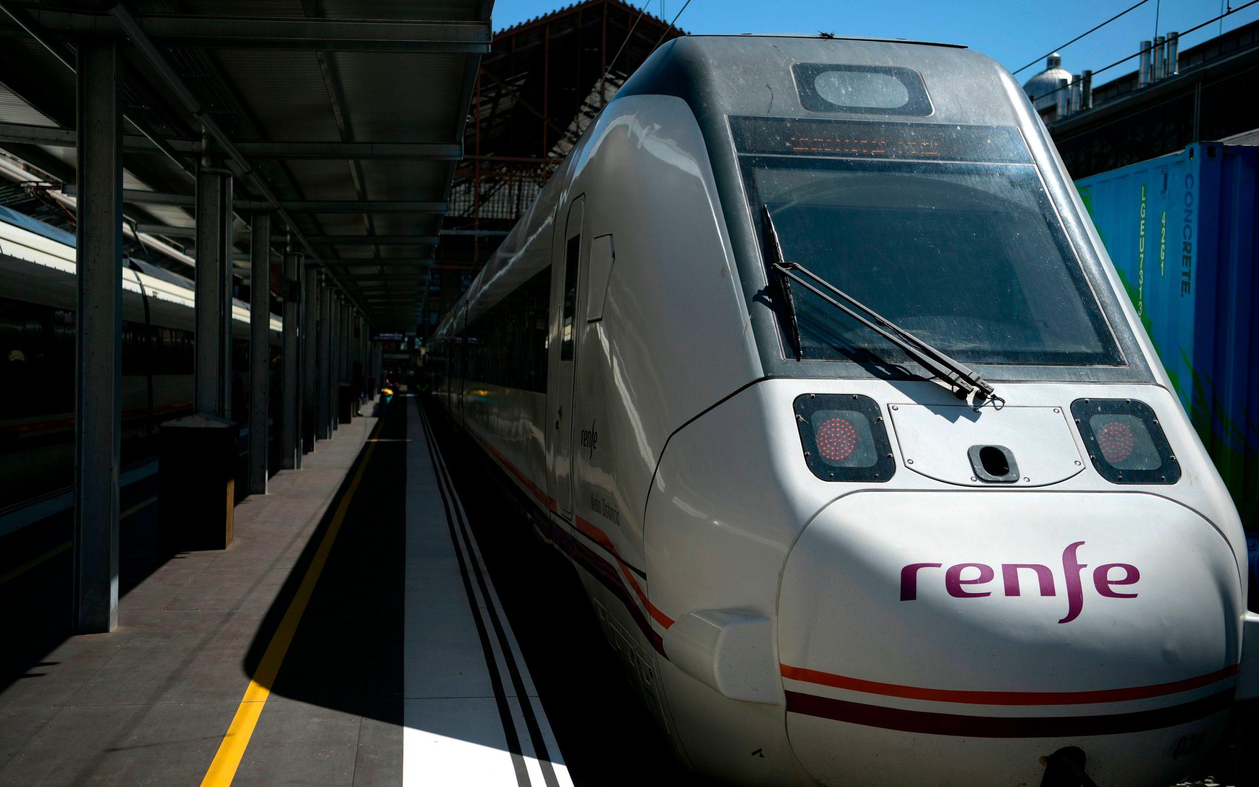 Spain Just Spent €258 Million On Trains That Are Too Big T