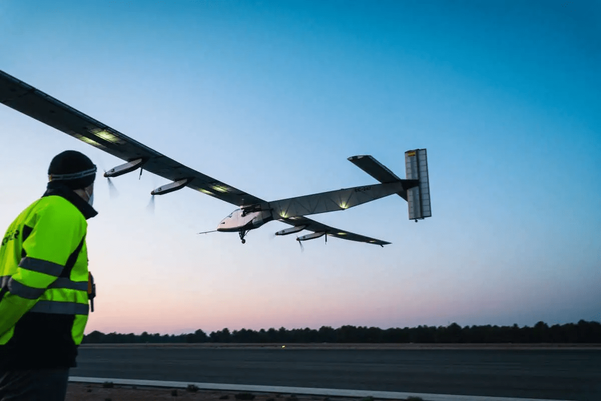This Solar-Powered Airplane Can Fly Itself — And Stay In T