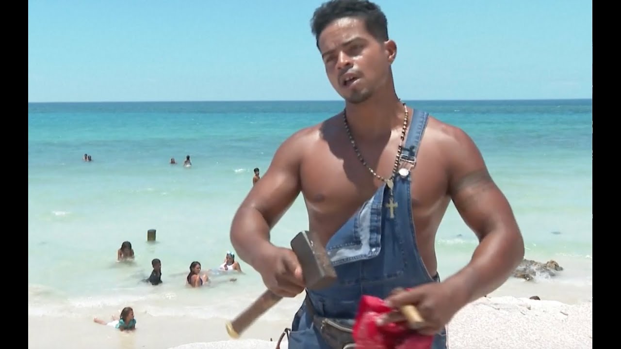 The “Cuban Ironman” Has Been Hitting His Body With A Ham