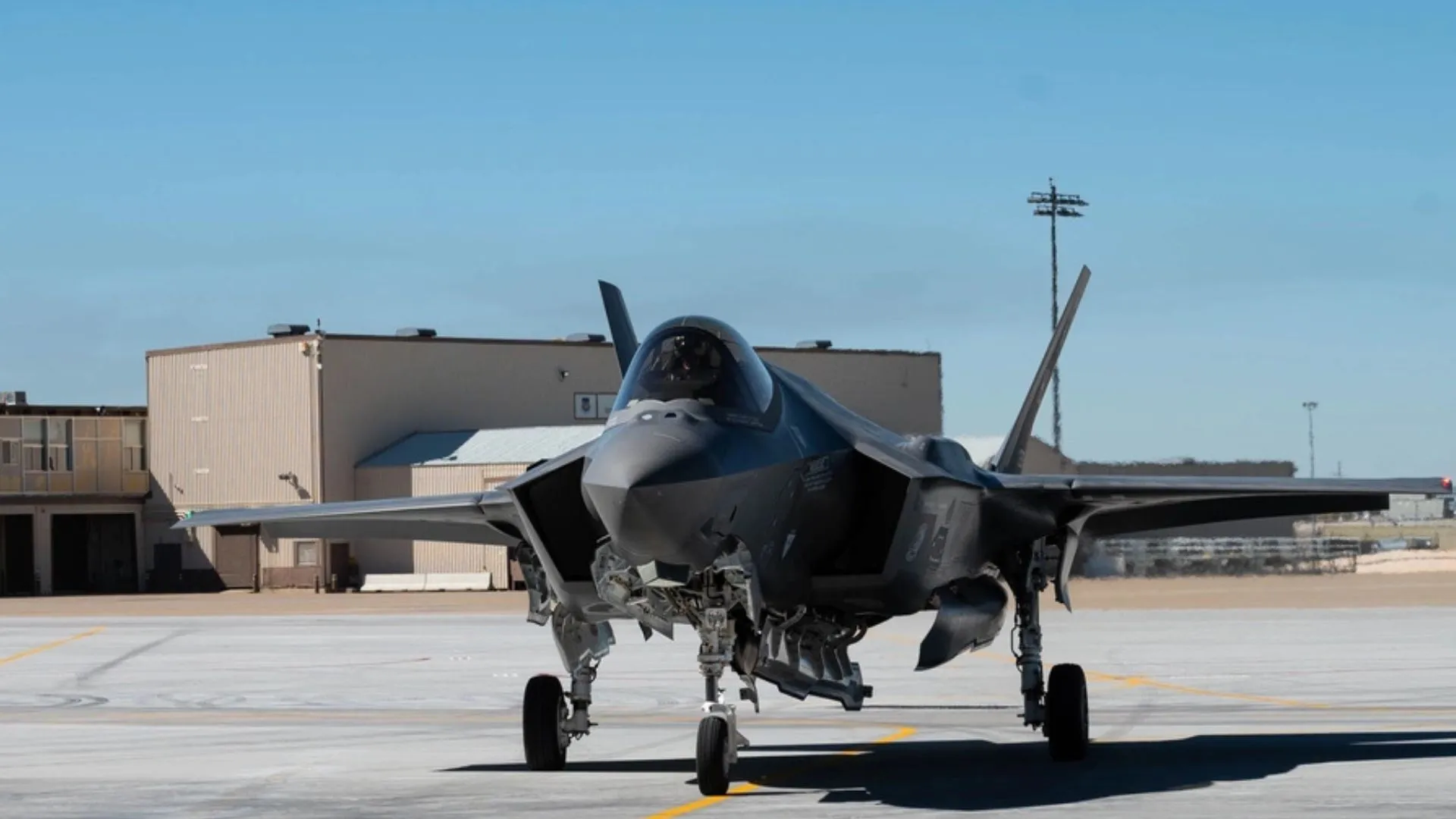 Secret U.S. 6th-Gen Stealth Jet Could Have 25% More Range Th