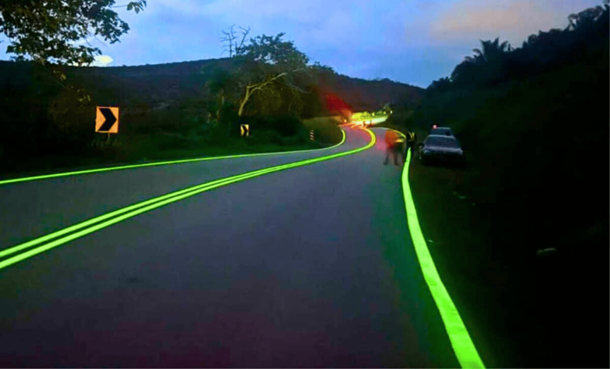Malaysia Painted Roads That Glow In The Dark Instead Of Usin