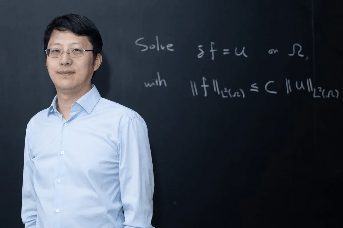 Celebrated Mathematician Yuan Yuan Returns To China After Mo